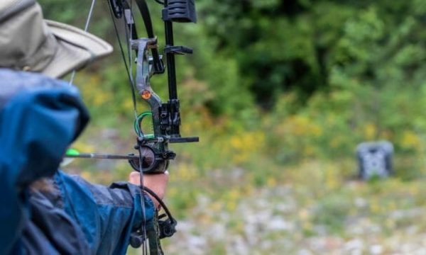 How Far Can A Bow Shoot (Maximum Range With Table)