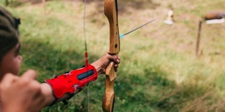How To Shoot A Traditional Bow (A Beginner's Guide)